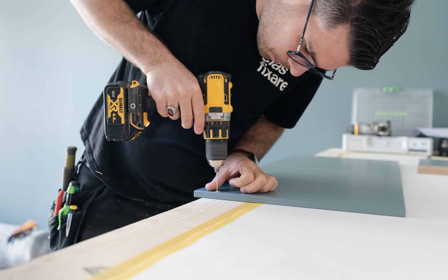 Snickare - Boka snickeri tjänster hos oss | Clas Fixare